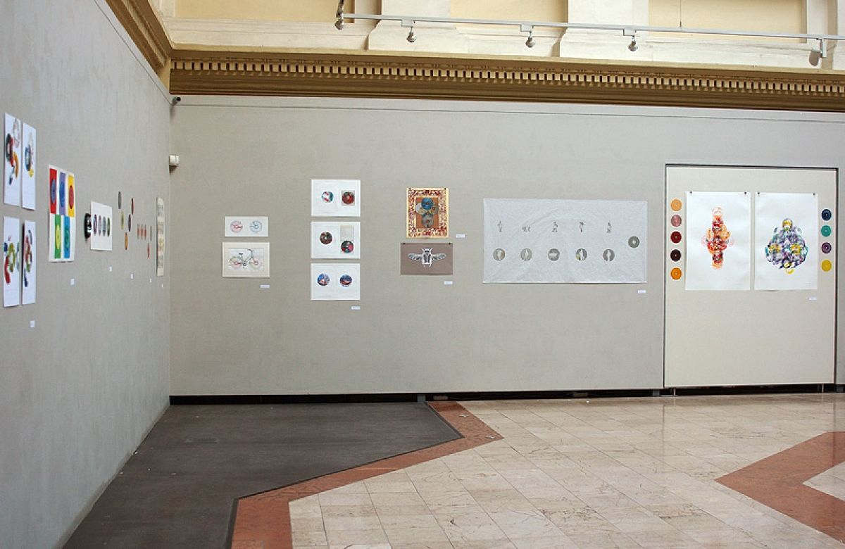 Sanzsános CD lemezek – Cangiante Compact Discs :: Magyar Képzőművészeti ...